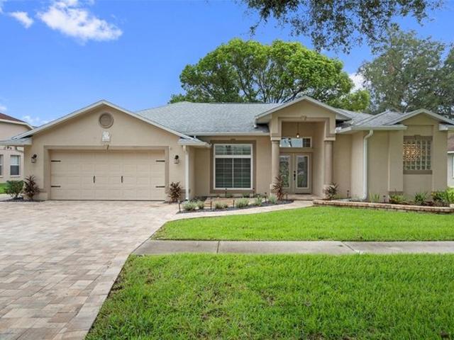6245 Silver Oaks Dr, Zephyrhills, FL 33542