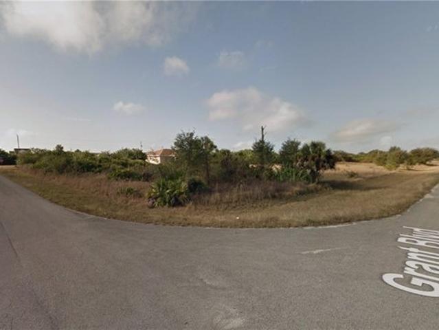 624/626 Grant Blvd, Lehigh Acres, FL 33974