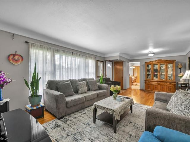 6247 Alderwood Road