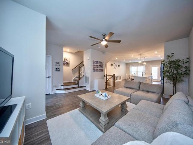 6247 Islington St, Baltimore, MD 21220