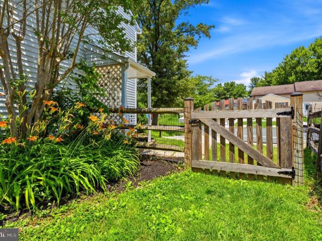 6248 Blue Dart Place