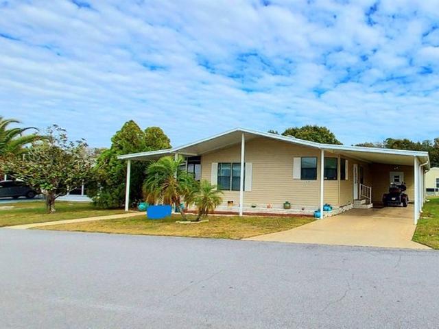 6240 Santa Fe Dr, Zephyrhills, FL 33542