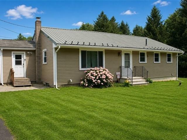 6241 S McDonald Rd, Jordan, NY 13080