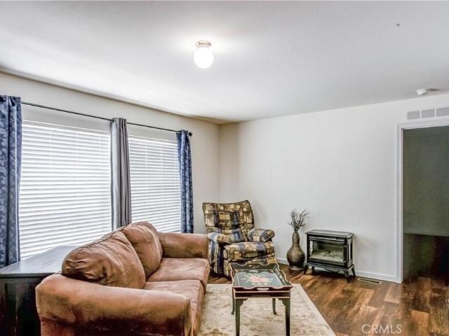 6243 Oak Way