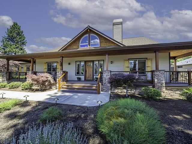 6243 Sanderling Rd, Klamath Falls, OR 97601