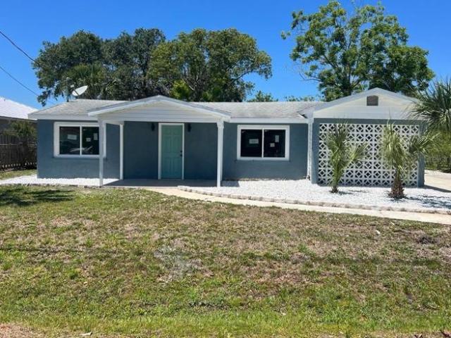 624 30th St E, Palmetto, FL 34221