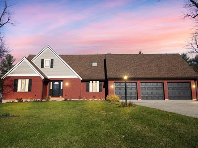 624 Aberfelda Dr, Springfield, OH 45504