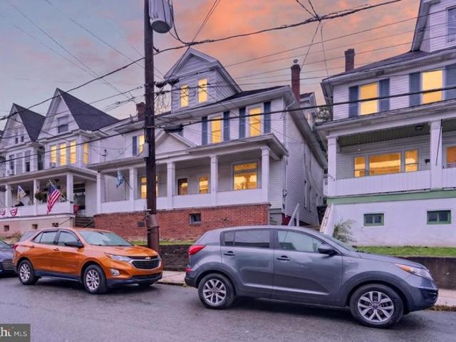 624 Arlington St, Tamaqua, PA 18252