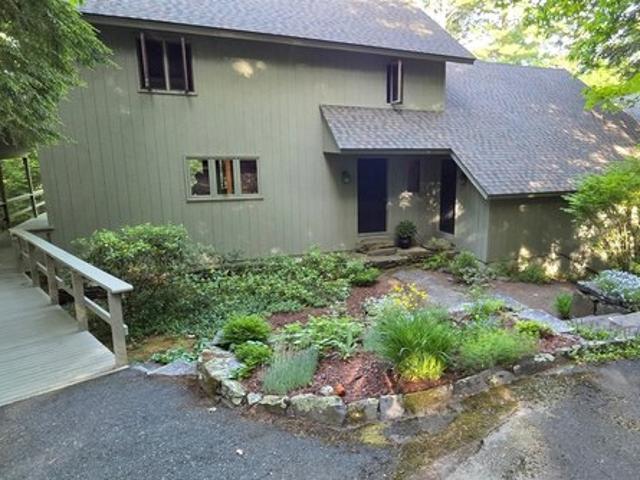 624 Baker Turn Rd, Hartford, VT 05059