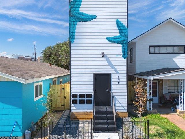 624 Ball, Galveston, TX 77550