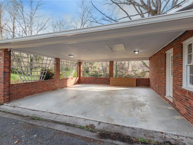 624 Brentwood Court