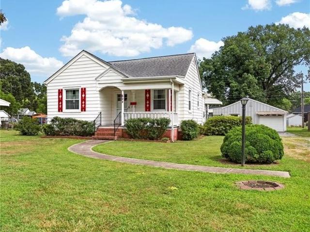 624 Briarfield Rd, Newport News, VA 23605