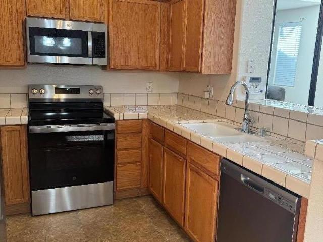 624 Gardenia Place