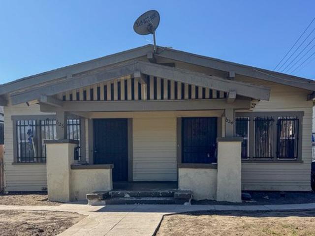 624 E 49th St, Los Angeles, CA 90011