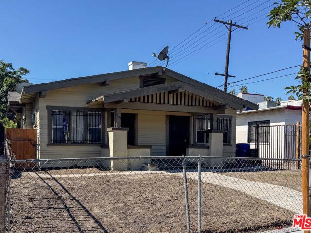 624 E 49th Street
