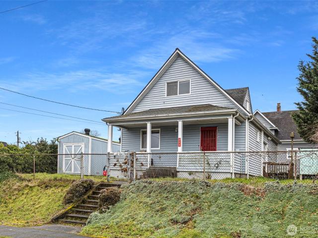 624 E Division Lane