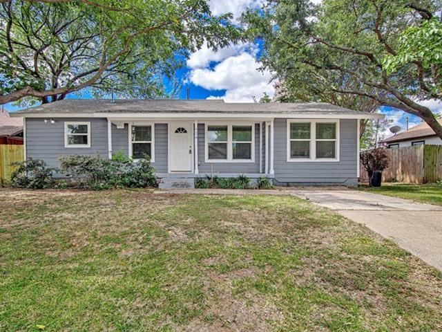 624 E Ellen Ave, Hurst, TX 76053