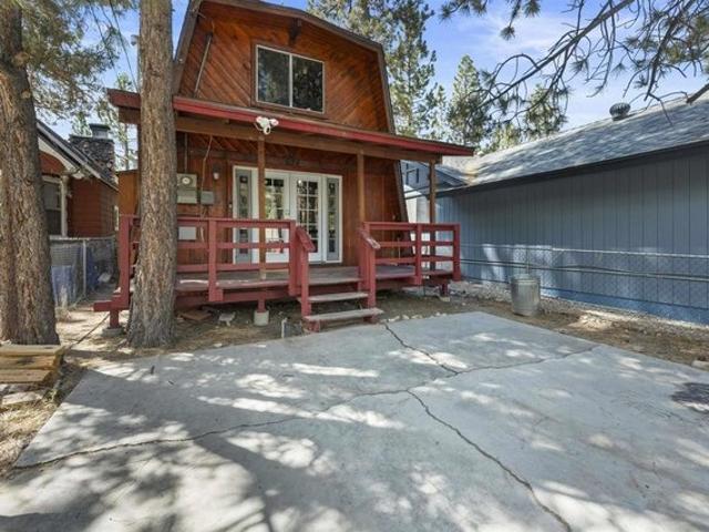 624 Elysian Blvd, Big Bear City, CA 92314