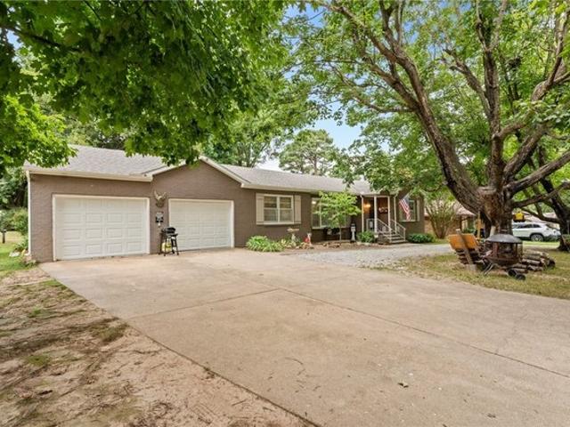 624 Kelly St, Harrison, AR 72601