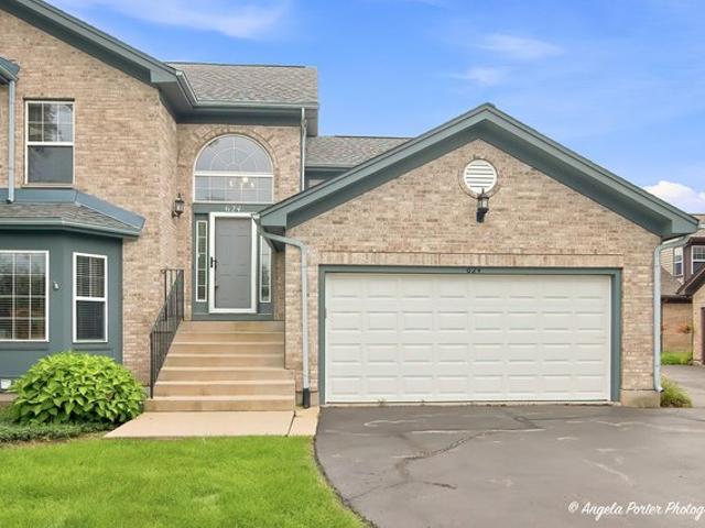 624 Kresswood Dr Unit D, Mchenry, IL 60050