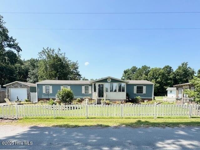 624 Harris St, Cove City, NC 28523