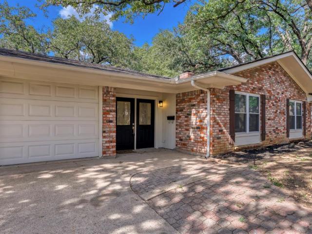 624 Hillview Drive