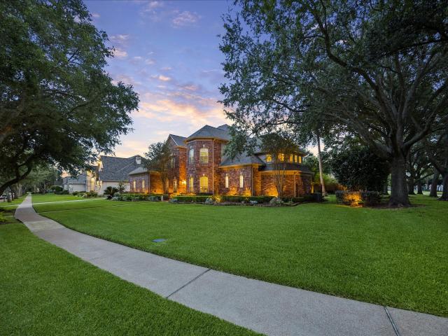 624 Lakeshore Drive