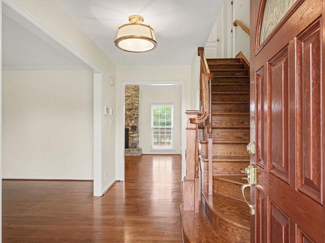 624 N Woodson Rd