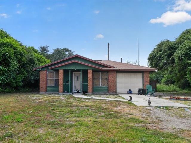 624 N McCampbell St, Aransas Pass, TX 78336