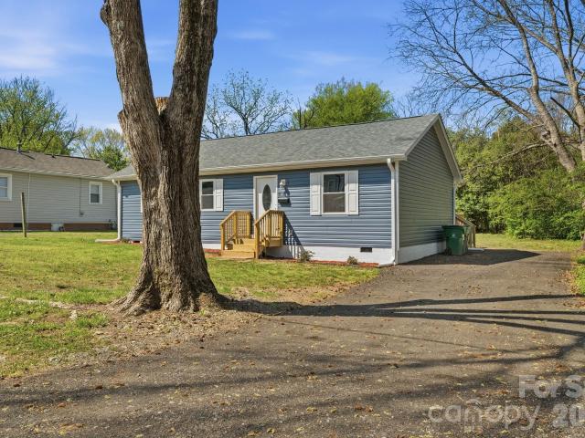 624 Northway Dr, Charlotte, NC 28208 | MLS #4347 | Compass