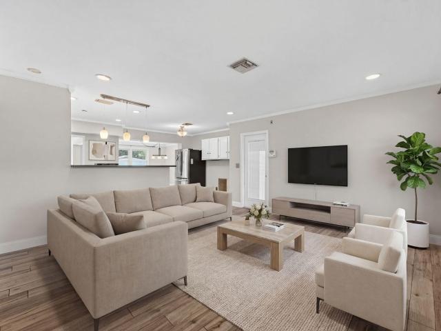624 NW 28th Ct, Wilton Manors, FL 33311 | MLS #B26003