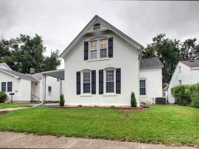 624 S 15th St, Quincy, IL 62301