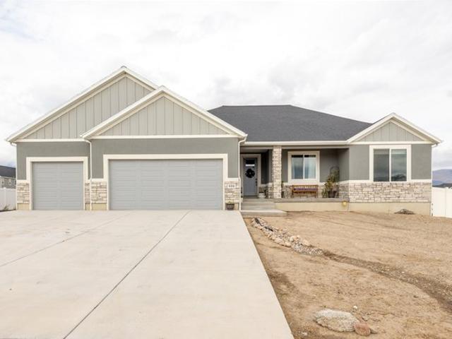 624 S Maxwell Dr, Grantsville, UT 84029