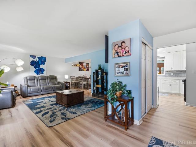 624 Shorewood Drive