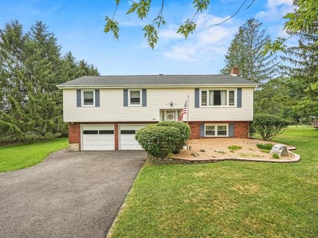 624 Pollard Hill Rd, Johnson City, NY 13790