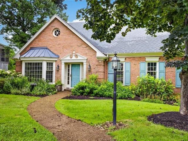 624 Poplar Ct, Pittsburgh, PA 15238