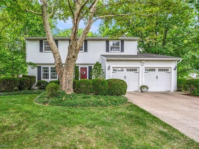 624 Perkins Cir, Brunswick, OH 44212