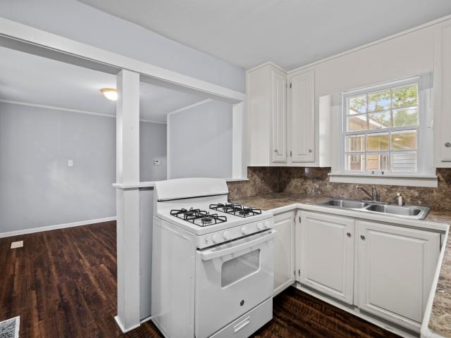 624 W 33Rd St