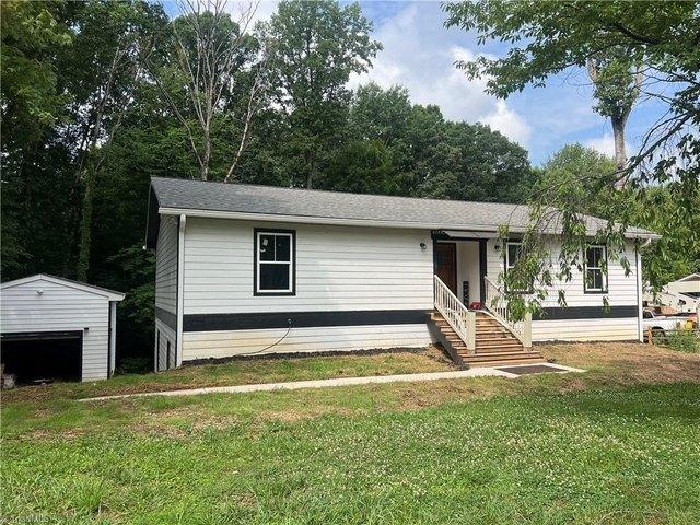 624 Wildwood Dr, North Wilkesboro, NC 28659