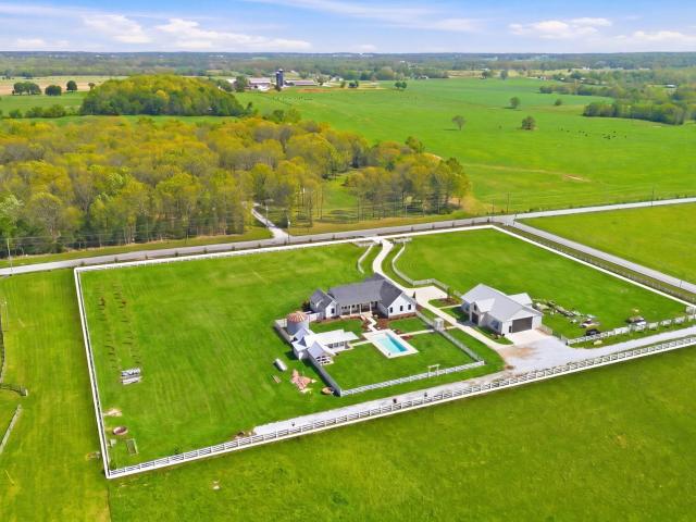 6254 E Farm Rd 132