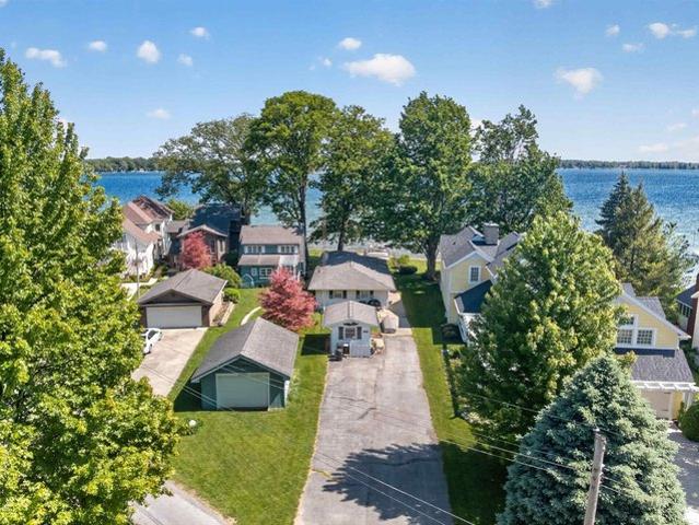 6254 E Trusdell Ave, Syracuse, IN 46567