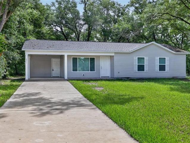 6255 SE 165th Ct, Ocklawaha, FL 32179