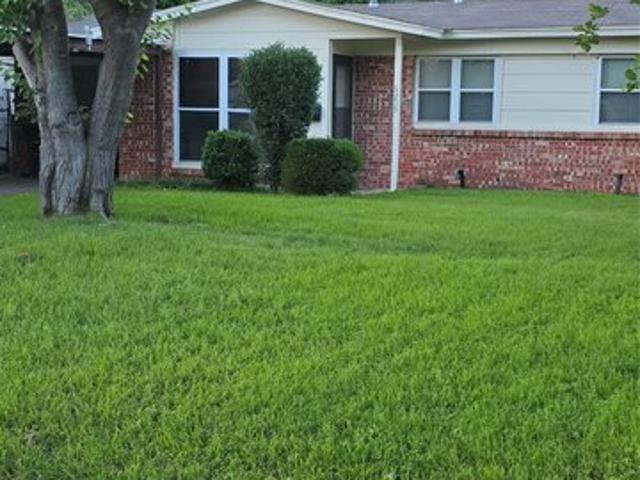 6255 Truman Dr, Fort Worth, TX 76112