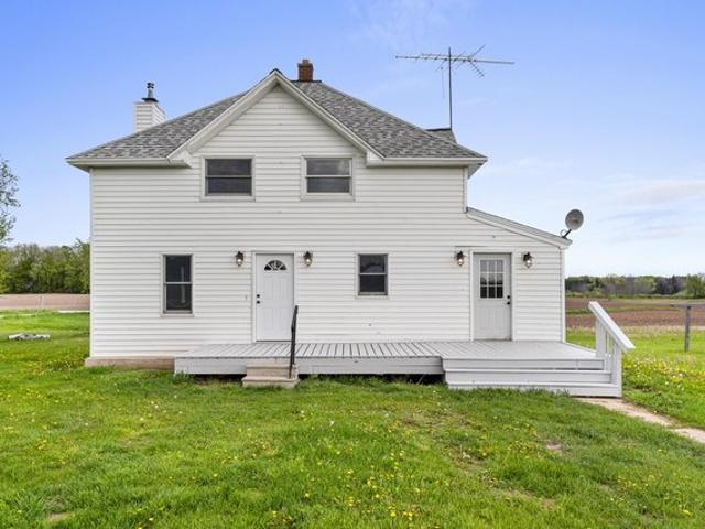 6257 Rosewood Rd, Clay Banks, WI 54201