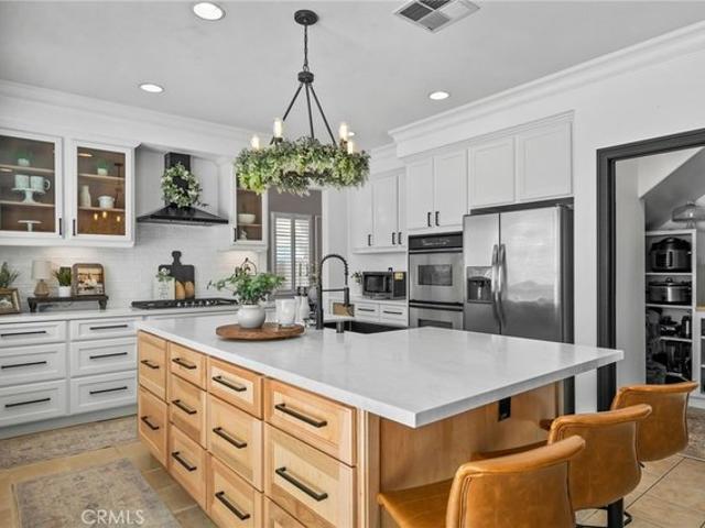 6258 Rolling Meadow St, Eastvale, CA 92880