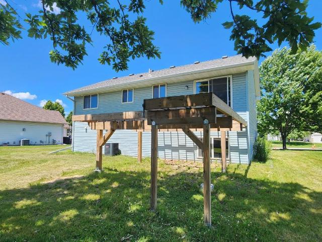6259 Forest Boulevard Trail