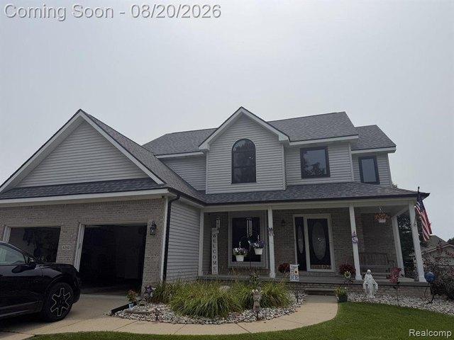 6250 Burningtree Dr, Burton, MI 48509