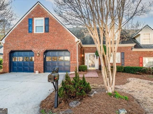 6251 Meadow Run Ct, Peachtree Corners, GA 30092