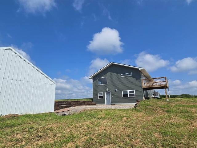6252 N 95th Avenue W