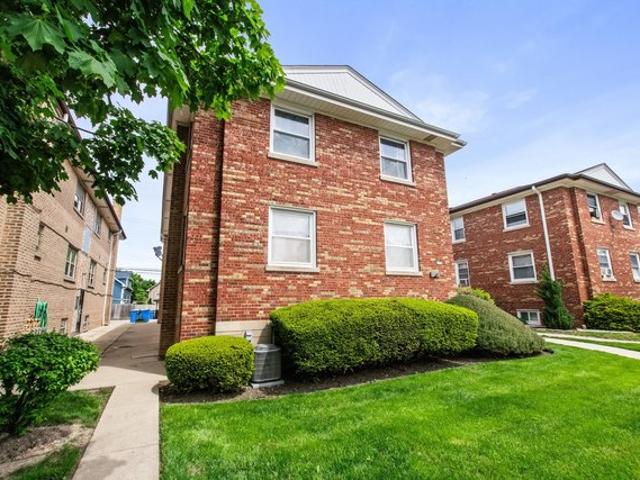 6252 W Irving Park Rd, Chicago, IL 60634